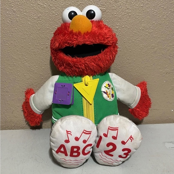 Sesame Street | Toys | Sesame Street Talking Elmo Plush 21 Abcs 123s ...